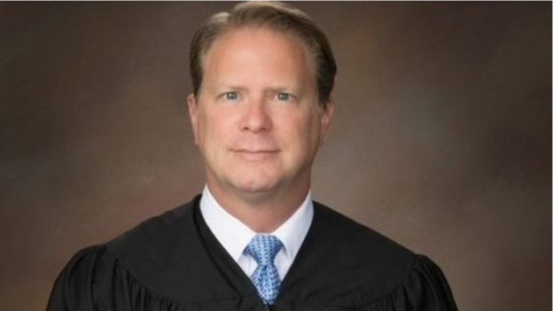 Maryland judge Andrew Wilkinson shot and killed outside his home - BBC News