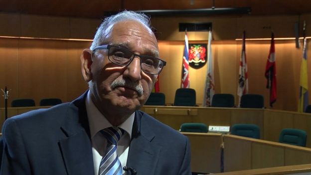 Pioneering Asian councillors look back at careers in UK politics - BBC News