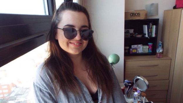 Why are trypophobics scared of crumpets? - BBC News