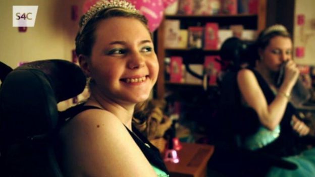 S4C review results expected by end of 2017 - BBC News