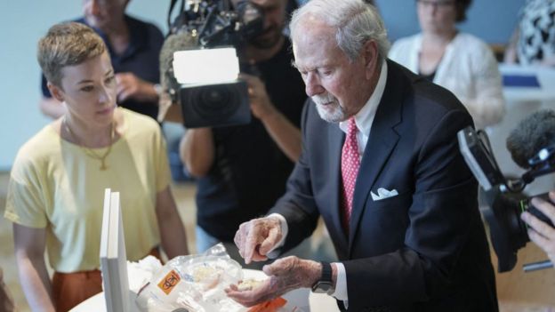 Beethoven skull fragments return to Vienna - BBC News