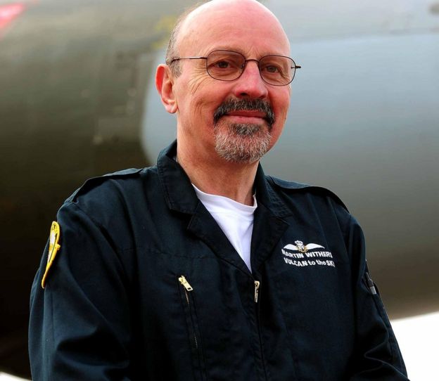 Vulcan bomber 'force for peace', Port Stanley pilot says - BBC News