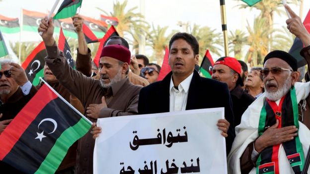 Libya's unity government leaders in Tripoli power bid - BBC News
