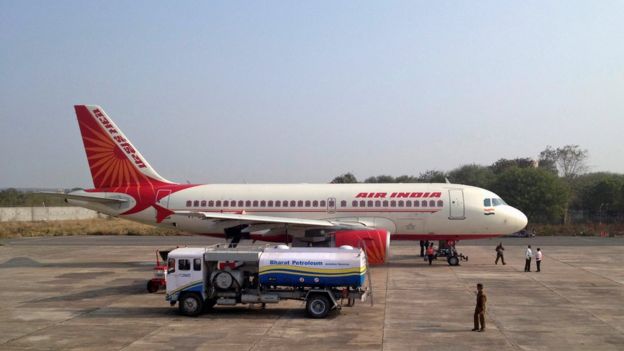 Air India: No chicken in cattle class - BBC News