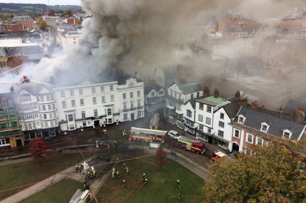 Exeter fire wrecks 'oldest hotel in England' - BBC News