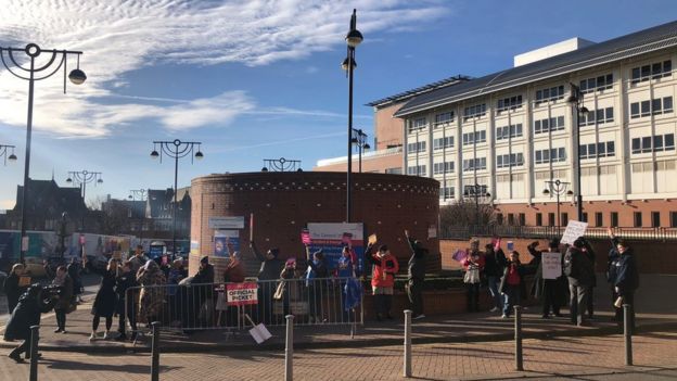 Yorkshire Nhs Strikes Nurses And Ambulance Staff On Picket Lines Bbc