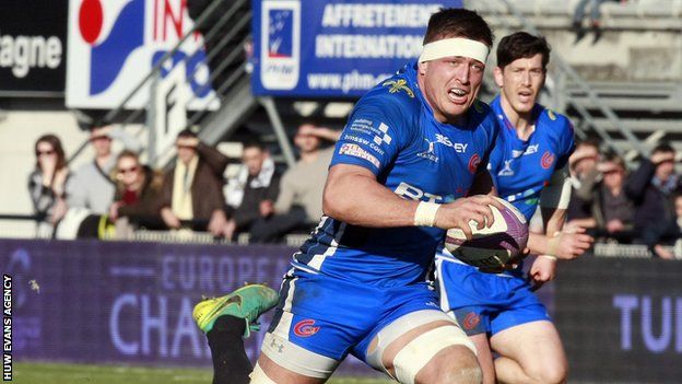 Ed Jackson: Ex-rugby player climbs Snowdon less than a year after ...