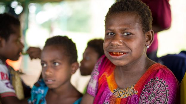 Is the traditional chewing of Betel nut killing Papua New Guinea? - BBC ...