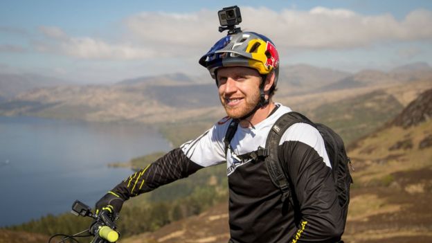 Danny MacAskill's 'furious rehab' for Celtic Connections - BBC News