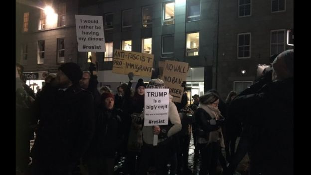 Signs of the times: Scotland's Trump protests - BBC News