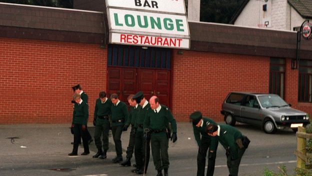 Troubles: Police 'failed to warn murder victims about threats' - BBC News