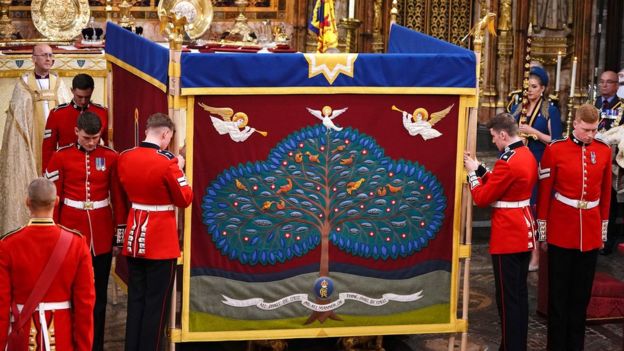 Creating King's anointing screen was an honour, says designer - BBC News