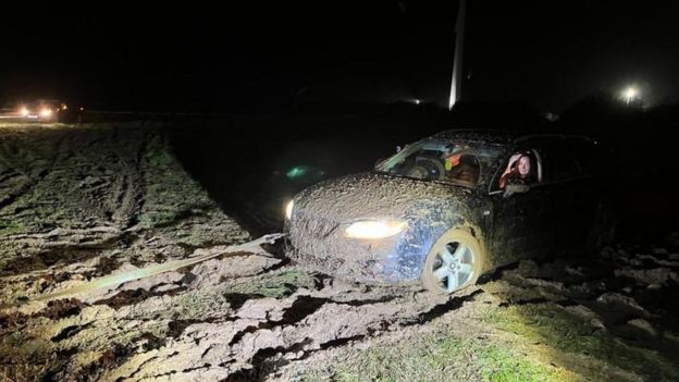 Hundreds of cars towed after getting stuck at muddy fireworks event ...