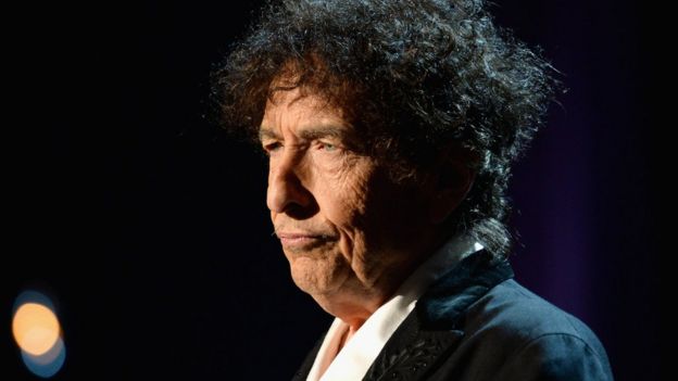 John Savident: Coronation Street's Fred Elliott dies aged 86 - BBC News