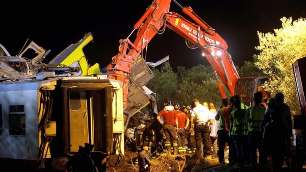 Italy rail crash: Andria station master 'let crash train go' - BBC News
