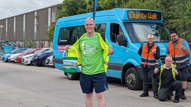 Arriva driver walks bus routes in food bank appeal - BBC News