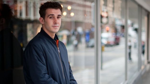 2011 riots: How one night changed my life - BBC News