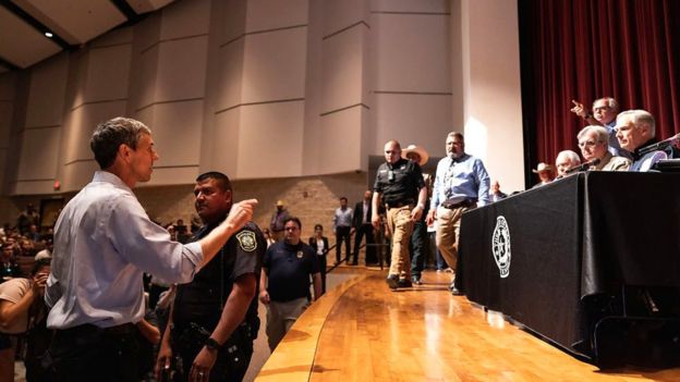 Uvalde shooting: Texas school gunman 'walked in unobstructed' - BBC News