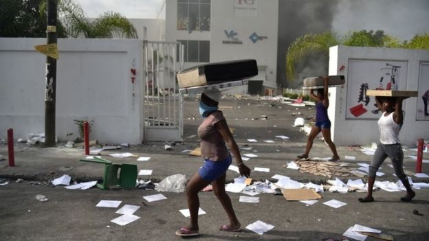 Haiti fuel protesters' anger turns on President Moise - BBC News