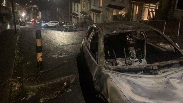 Mayhill riot victim given car by man 'disgusted' by disorder - BBC News