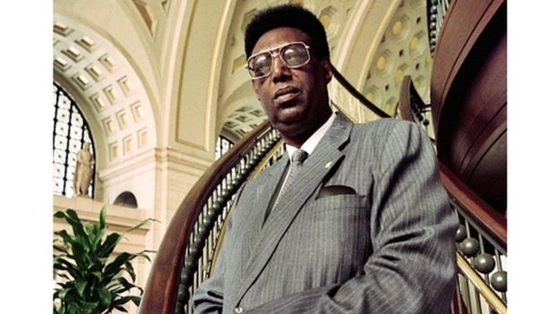 Décès du dernier roi du Rwanda, Kigeli V - BBC News Afrique