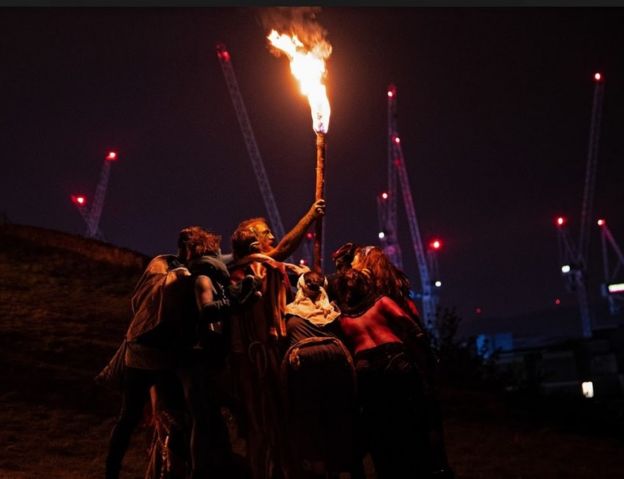 Beltane Fire Festival marks May Day in Edinburgh - BBC News