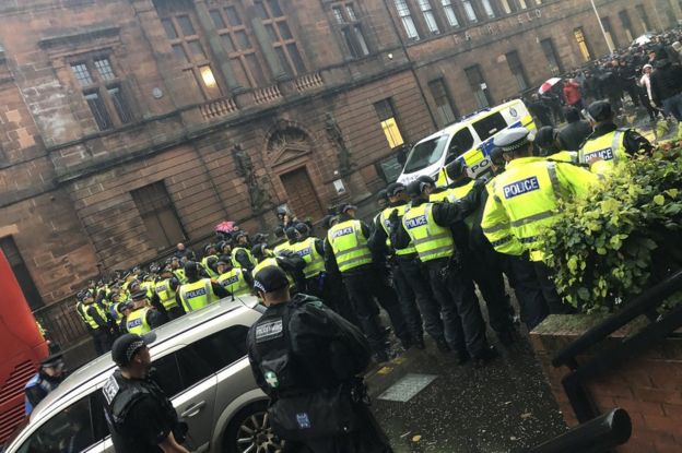 Riot police deployed following Govan demonstrations - BBC News
