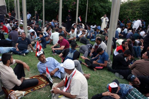 Iraqi Shia Protesters Storm Baghdad Parliament Bbc News
