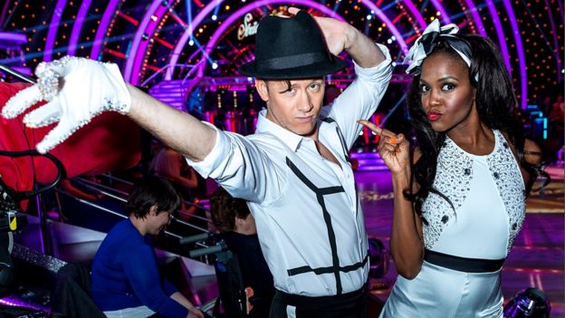 See pictures from behind the scenes at Strictly - BBC Newsround