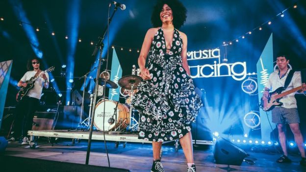 Celeste: Who is BBC Music's Sound of 2020 winner? - BBC News