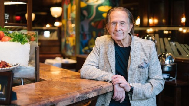 The restaurateur who puts hospitality above food - BBC News