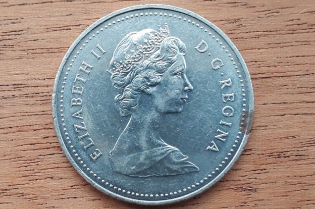 Queen Elizabeth II: Coins that are a pocketful of history - BBC News