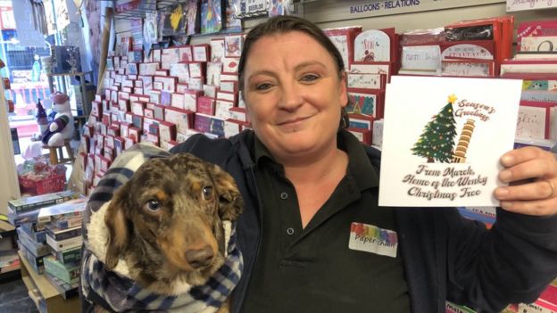 March locals cash in on wonky Christmas tree fame - BBC News