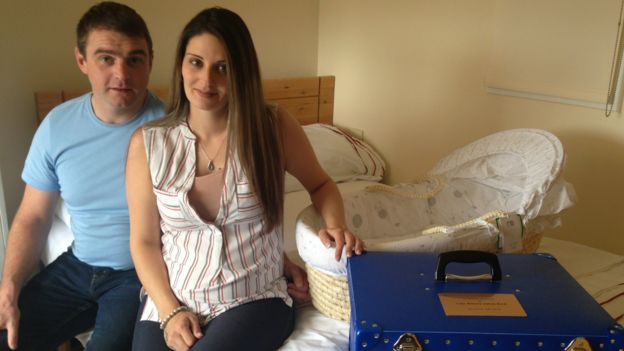 The choices you have if your baby dies - BBC News