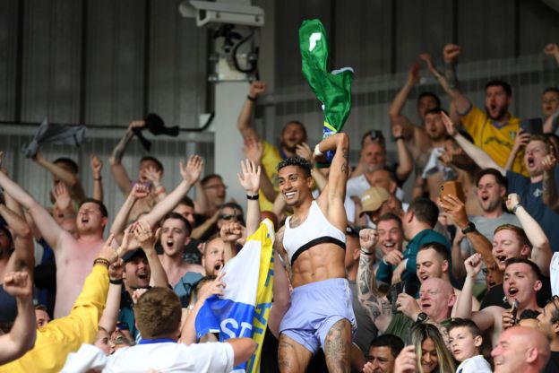 How're you feeling, Leeds fans? - BBC Sport