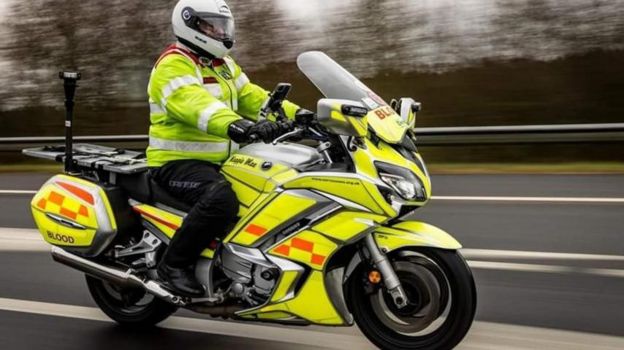 Blood bike: Fundraiser to repair Sussex's life-saving motorcycle - BBC News