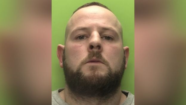 Dean Holm: Jewellery burglar jailed after leaving fingerprints - BBC News