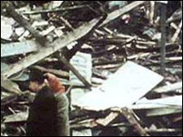 Ombudsman pulls report into 1971 bar bomb - BBC News
