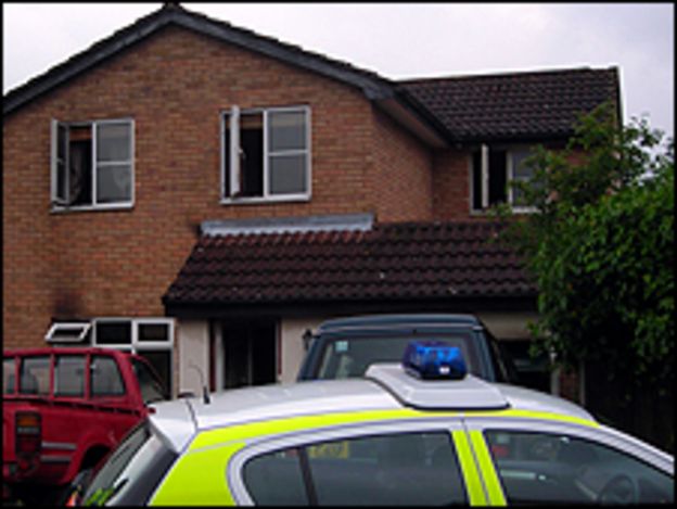 Telford house fire victim 'covered in petrol' - BBC News