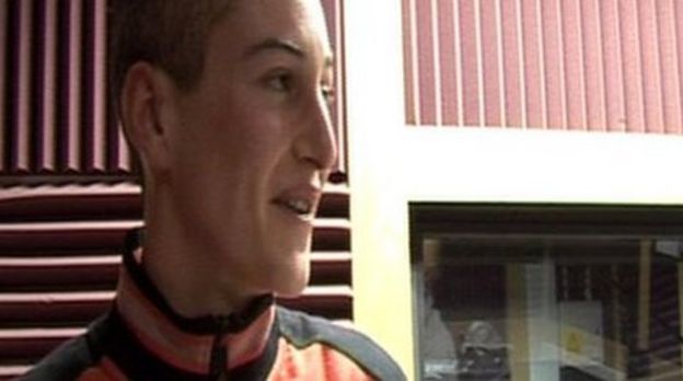 UK rapper Devlin says he 'can't enjoy' chart music - BBC News