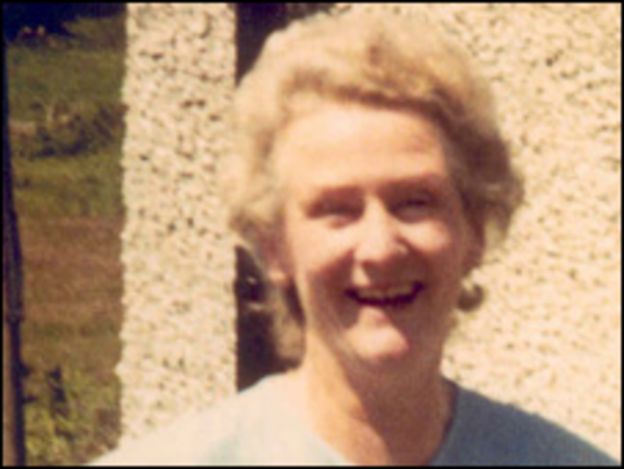 Daughter's new inquest bid on Anglesey mother refused - BBC News