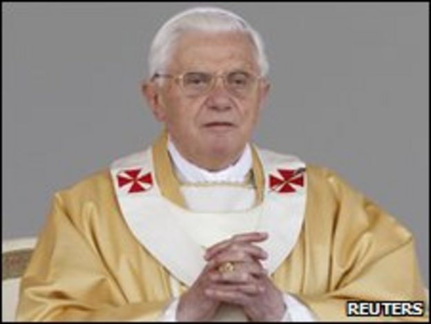 Pope's Coventry Mass 'goes ahead' - BBC News
