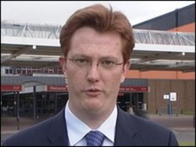 New daughter for Scots secretary - BBC News