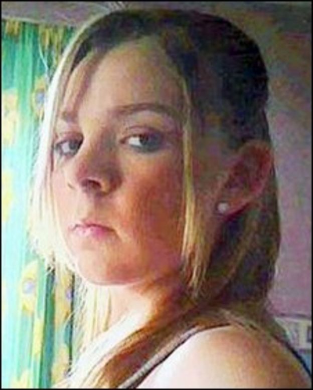 Family of murdered Wishaw girl Zoe Nelson 'heartbroken' - BBC News