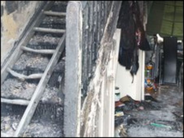 Man guilty of murdering sisters in Tooting house fire - BBC News