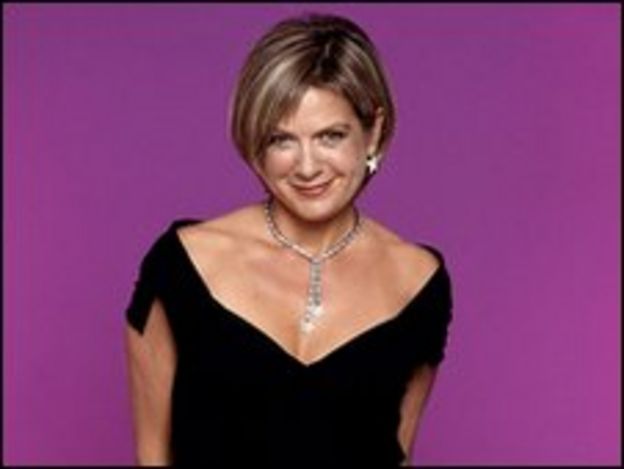 Tears as Penny Smith leaves GMTV - BBC News