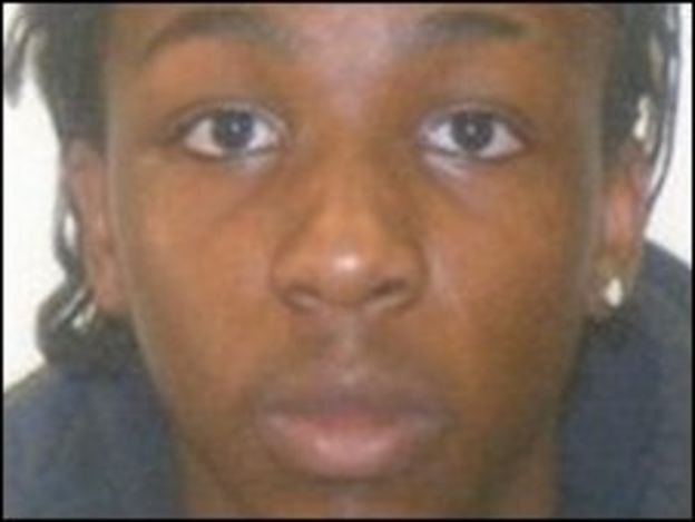 Third arrest over teenager murder in Peckham - BBC News