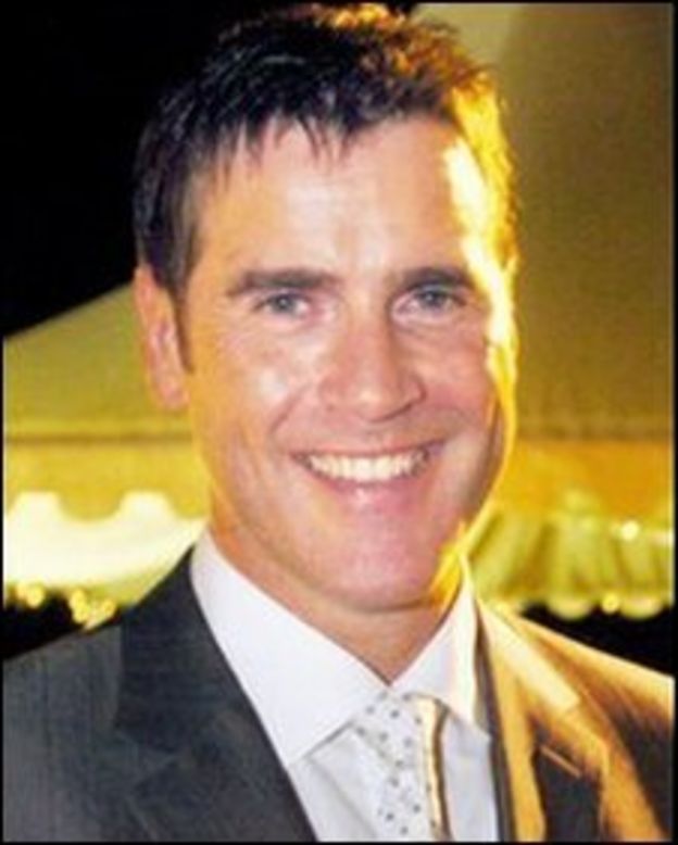 I will sue the banks - Michael Taggart - BBC News