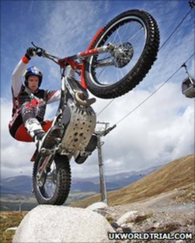 World motorbike trials return to Scotland - BBC News