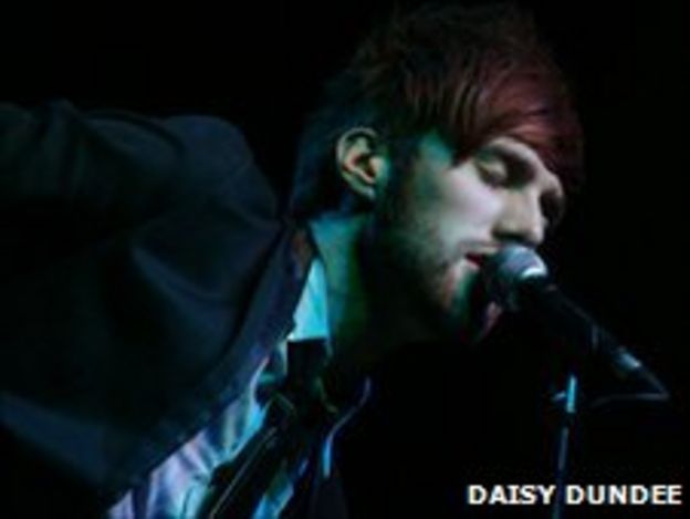 Dundee bands line up for hospital charity event - BBC News